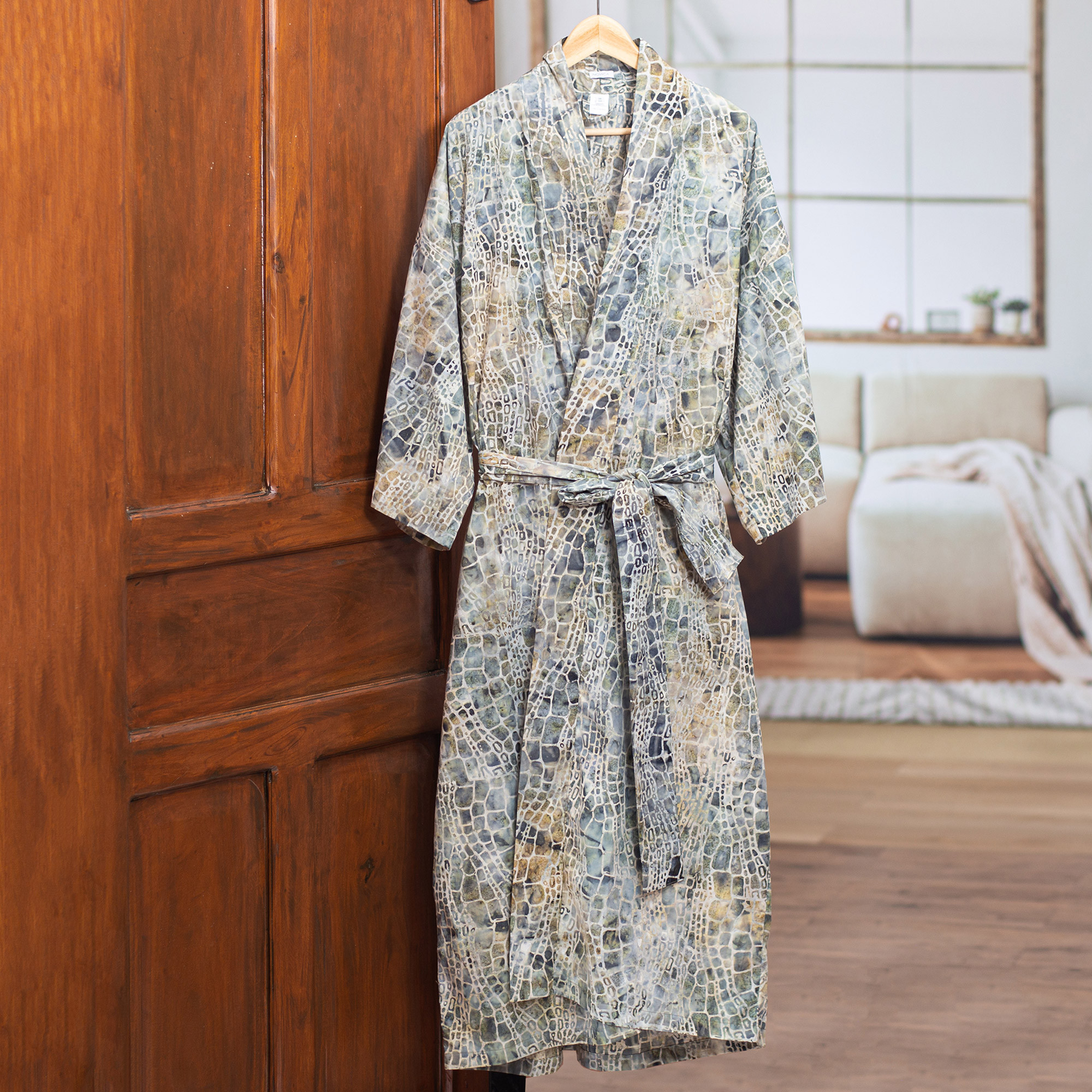 UNICEF Market | Unique Indonesian Batik Cotton Mens Loungewear - Snake Wrap