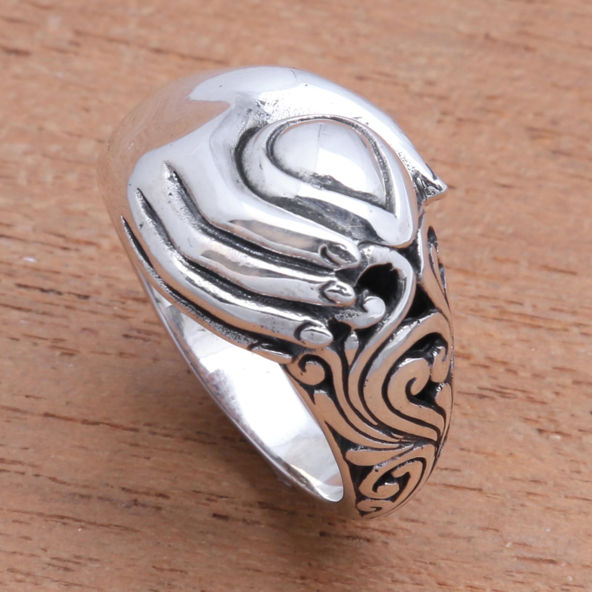 UNICEF Market | Sterling Silver Hand Band Ring from Bali - Soul in Hand