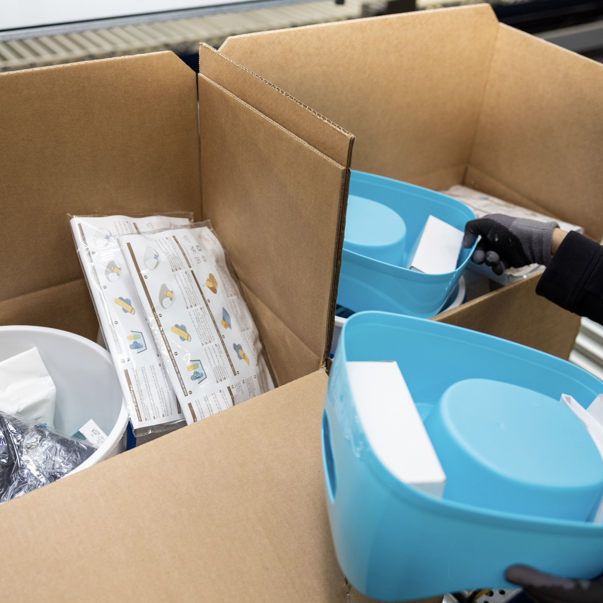 UNICEF Market | SUPPLIES FOR UKRAINE: Emergency Family Hygiene Kit ...