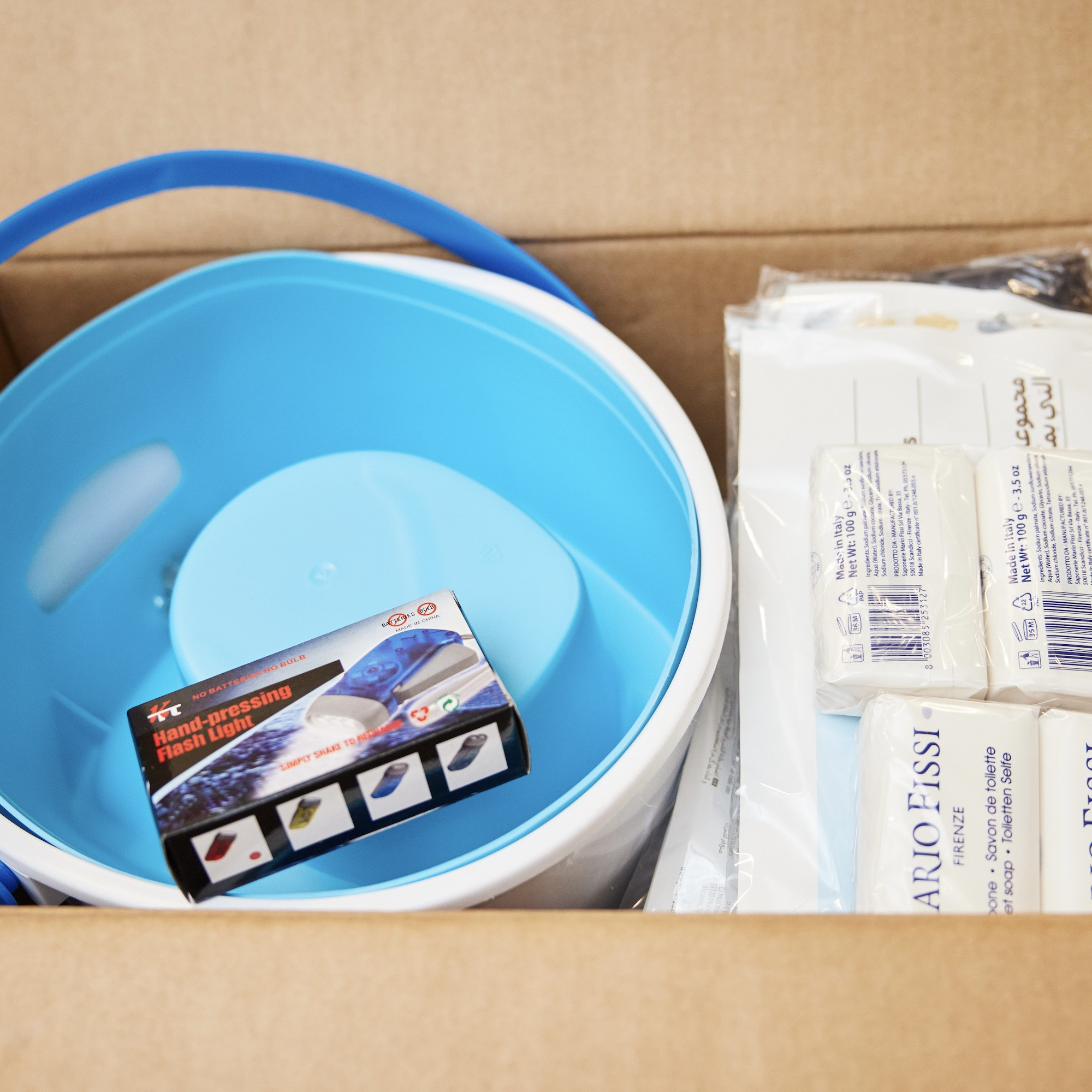 UNICEF Market | SUPPLIES FOR UKRAINE: Emergency Family Hygiene Kit ...