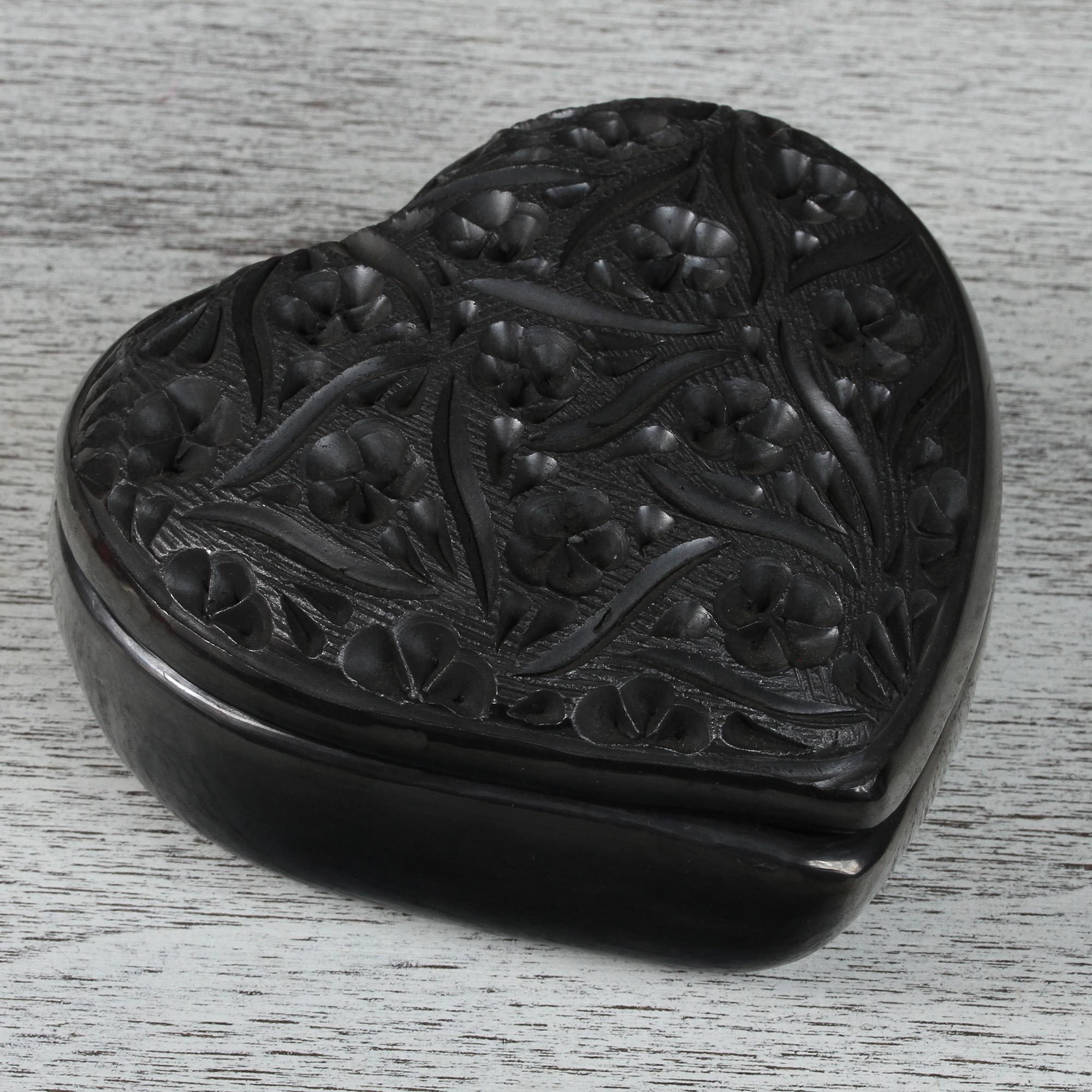 UNICEF Market | Heart-Shaped Barro Negro Ceramic Decorative Box from ...